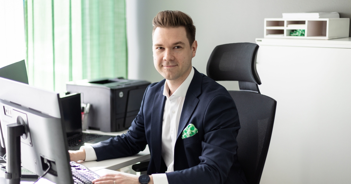 Samppa Harhala on aluejohtaja, josta on tarvittaessa vaikka ...